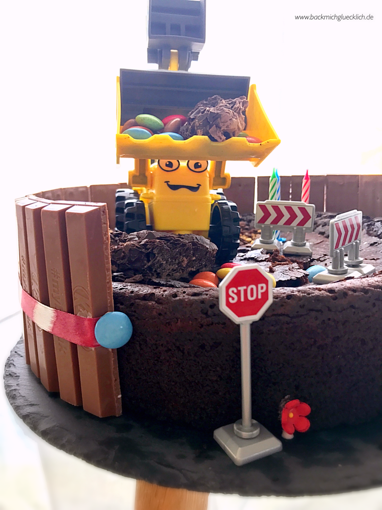 BAGGER🚜 little cake – Der Backmichgluecklich Online Shop